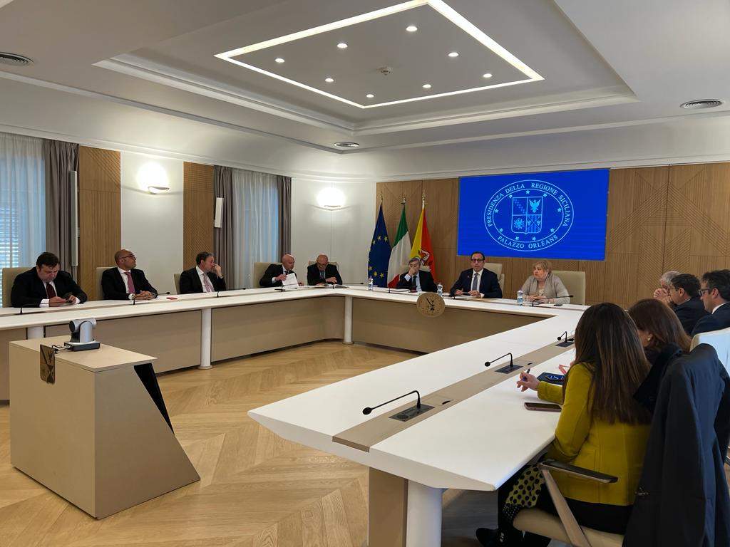 Caro voli, allo studio dell'Osservatorio della Regione tariffe più ...